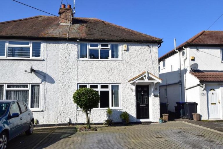 Laing Easiform Houses - The Complete Guide — SmoothSale